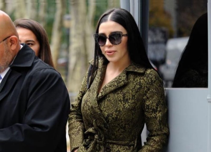 La transformación de Emma Coronel a lo largo de los años, ya no queda ...