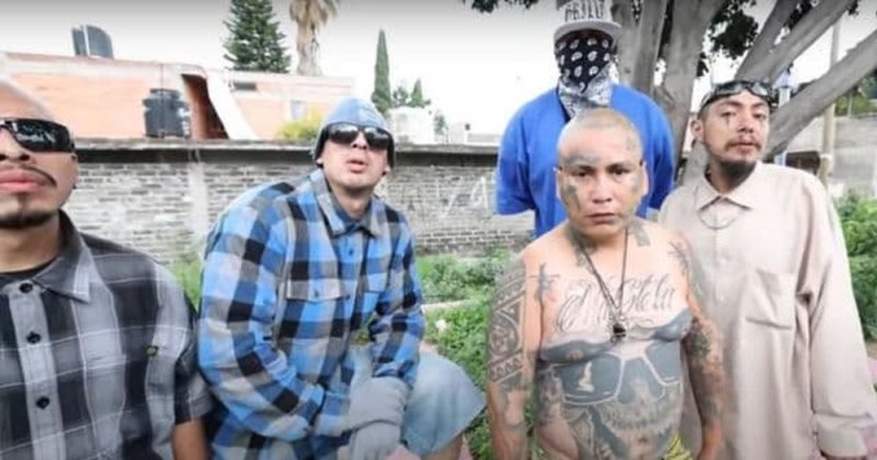 “Si pasan por nuestra calle, deben compartir algo…”, hablan cholos de ...